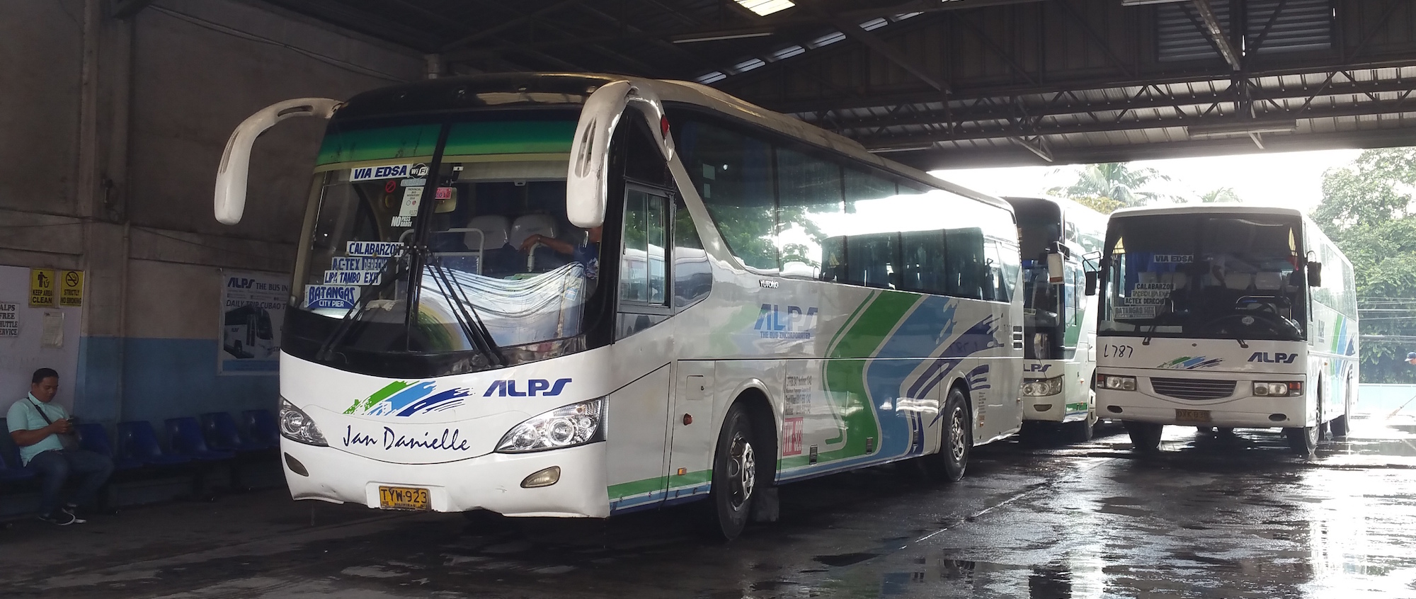 マニラから郊外への旅行！クバオバスターミナル（の一部）の行き先を70枚もの画像で完全網羅。 | 亜細亜お散歩まいすたぁ