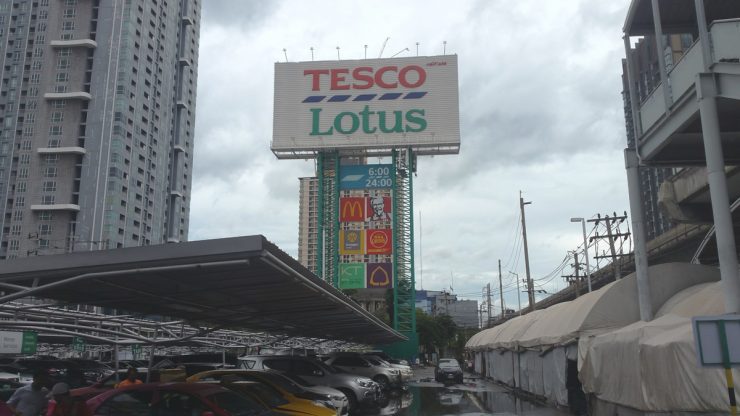 Sights around On Nut station in Bangkok. The once common area has now ...